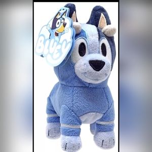 Bluey | Toys | Bluey Plush Set | Poshmark